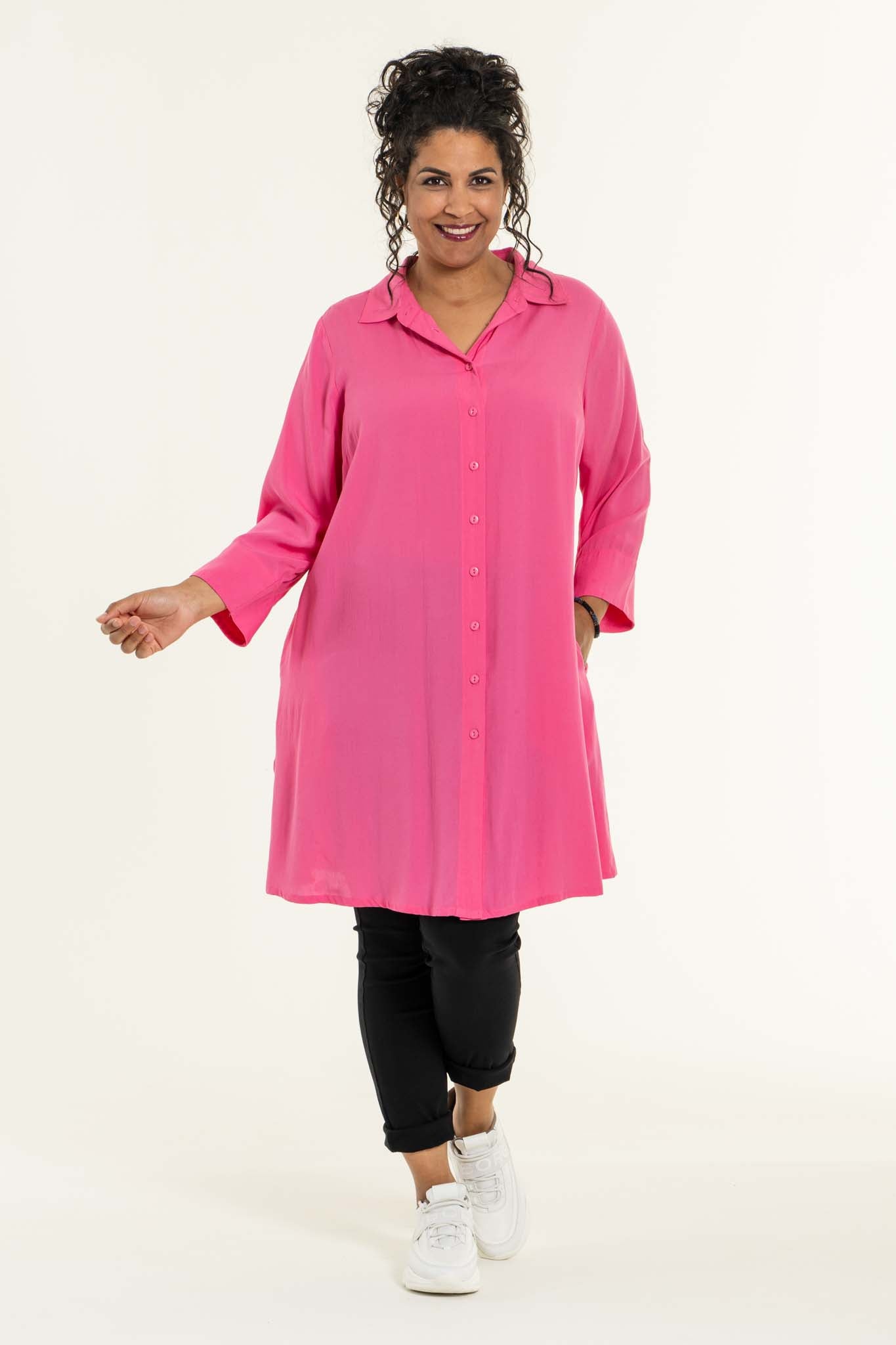 Studio - Emilie Skyrta – Belladonna.is